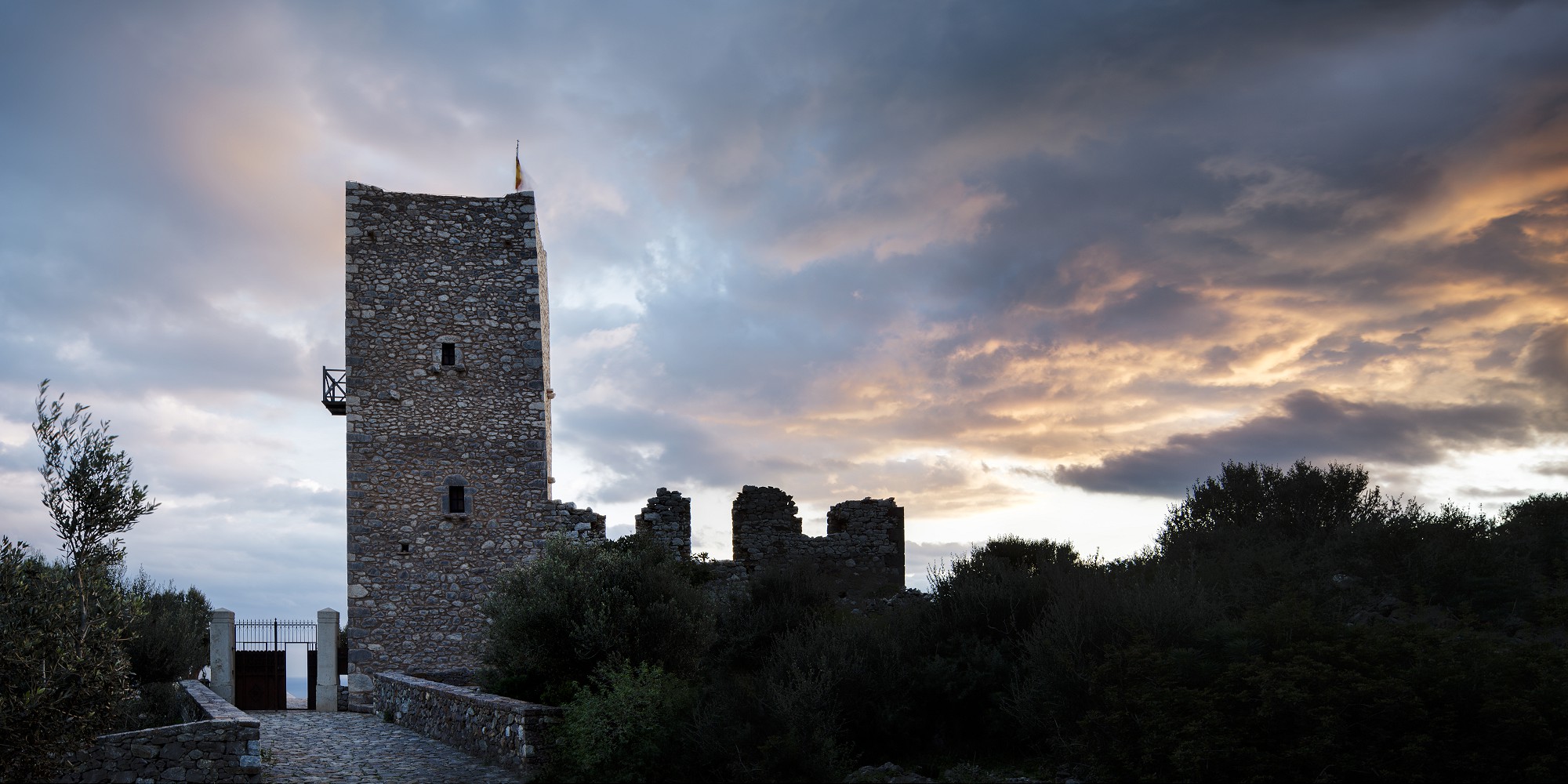 Home - Tainaron Blue Retreat
